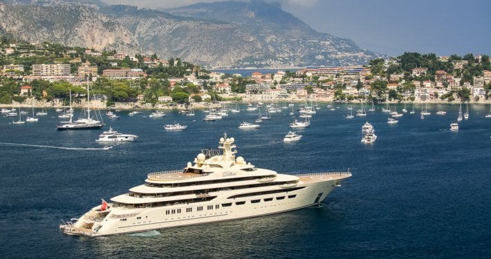 Inside Alisher Usmanov's $800,000,000 DILBAR Yacht | SuperYachtFan