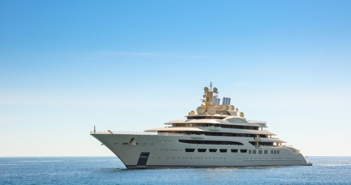 Inside Alisher Usmanov's $800,000,000 DILBAR Yacht | SuperYachtFan
