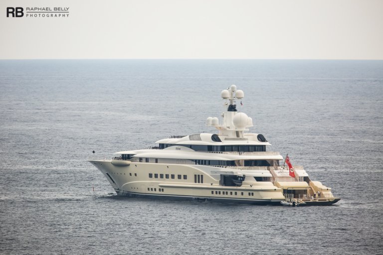 SAMUEL TAK LEE • Net Worth $4 billion • House • Yacht • Private Jet ...