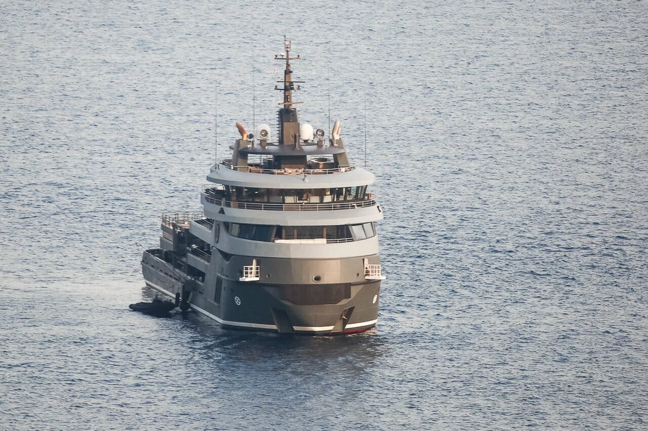 VLADIMIR STRZHALKOVSKY • Net Worth $400 million • House • Yacht ...