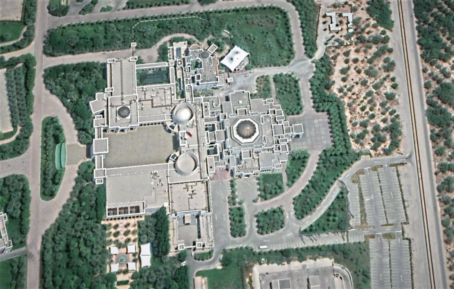 KING OF BAHRAIN • Net Worth $5 Billion • Palace • Yacht • Private Jet