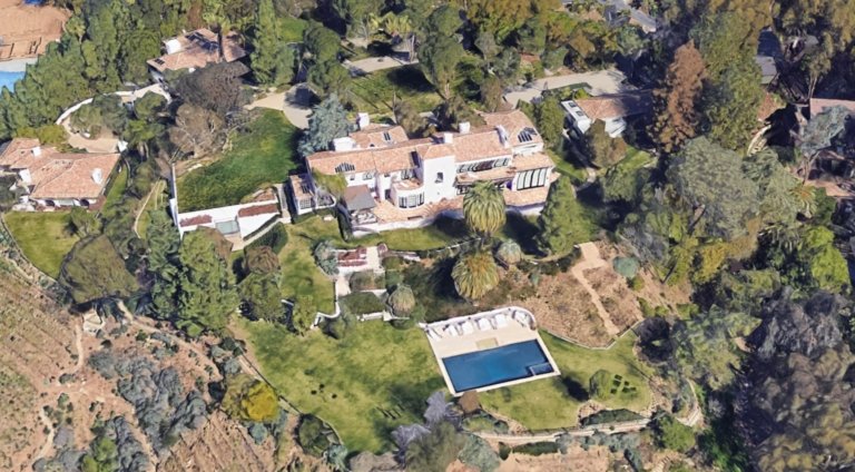 STEVEN SPIELBERG • Net Worth $4 Billion • House • Yacht • Private Jet