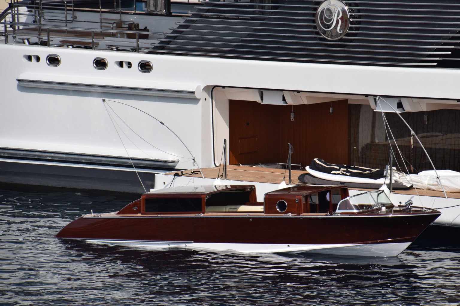 Inside ROYAL ROMANCE Yacht • Feadship • 2015 • Value $200M • Owner ...