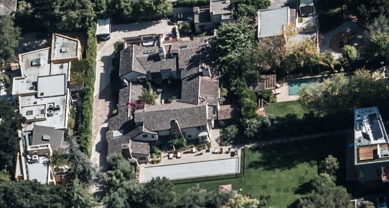 LARRY PAGE • Net Worth $104 billion • House • Yacht • Private Jet