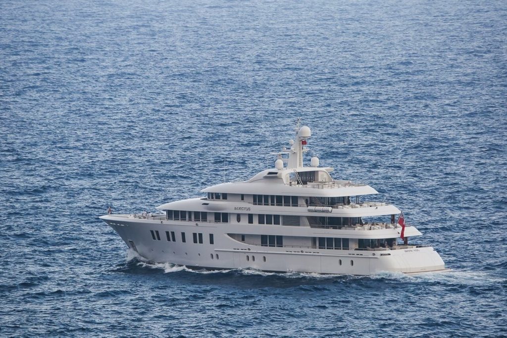 Yacht Invictus • Delta Marine • 2013 • Photos & Video