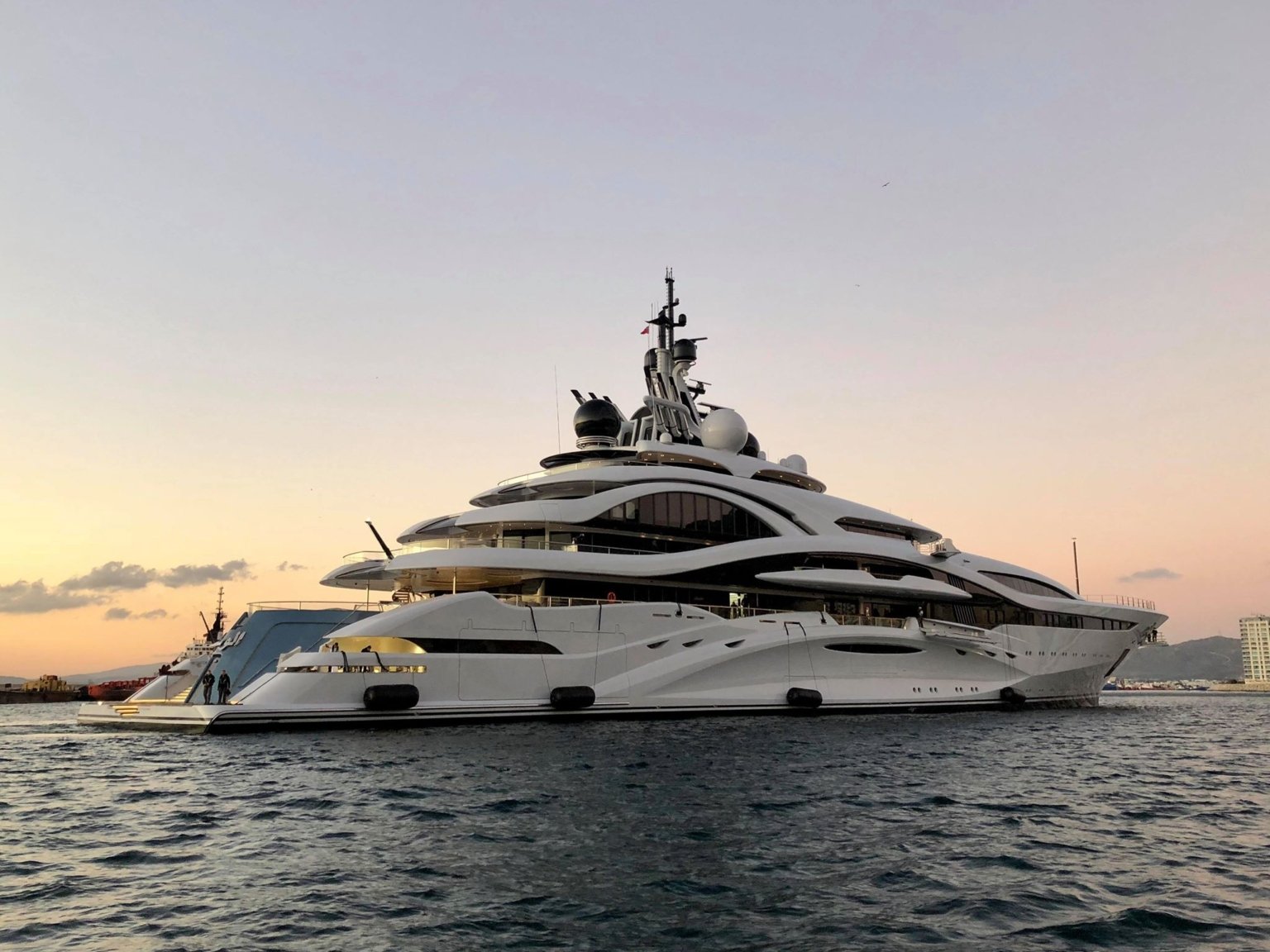 Inside AL LUSAIL Yacht • Lurssen • 2017 • Value $500M • Owner Emir of Qatar