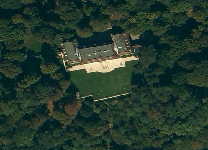 AGA KHAN • Net Worth $800 million • House • Yacht • Private Jet