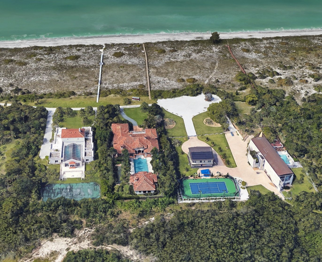 RAYMOND CONRAD • Net Worth $ 200 million • House • Yacht • Private Jet