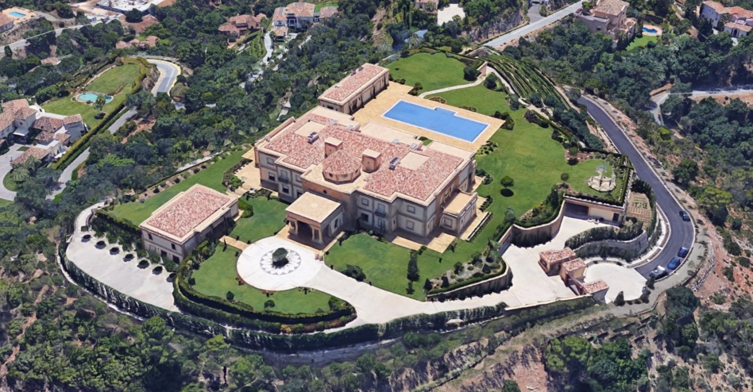 VLADIMIR PUTIN • Net Worth $10 Billion • House • Yacht • Private Jet