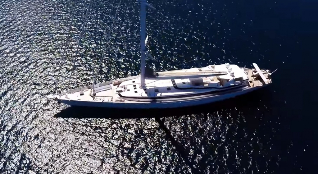 Inside M5 Yacht • Vosper Thornycroft • 2004 • Value $50M • Owner Rodney ...