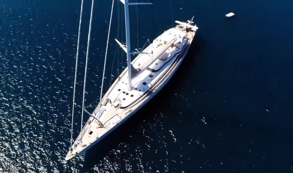 Inside M5 Yacht • Vosper Thornycroft • 2004 • Value $50M • Owner Rodney ...