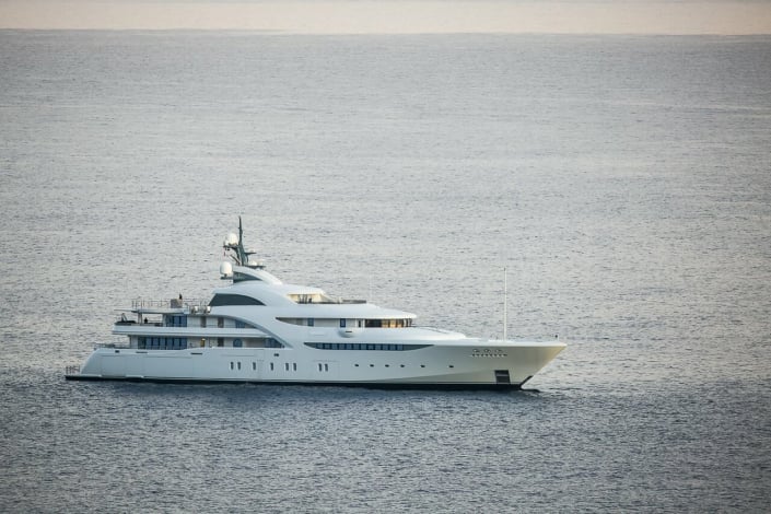 inside-graceful-yacht-kosatka-blohm-voss-2014-value-100m
