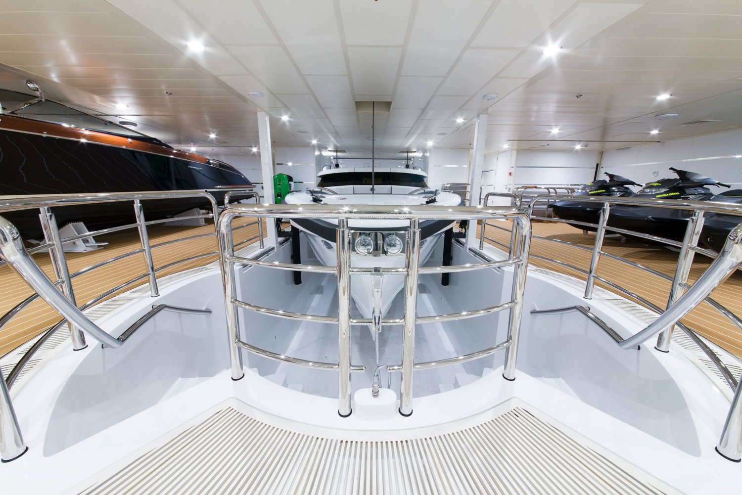 Inside I DYNASTY Yacht • Peters Werft • 2015 • Value $200M • Built for ...