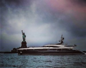JR RIDINGER (1956-2022) • Net Worth $300 million • House • Yacht ...
