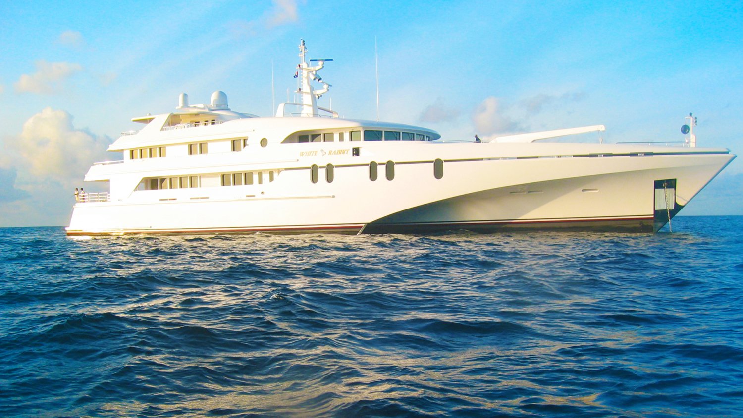 Inside WHITE RABBIT Yacht • Echo Yachts • 2018 • Value $100M • Owner ...