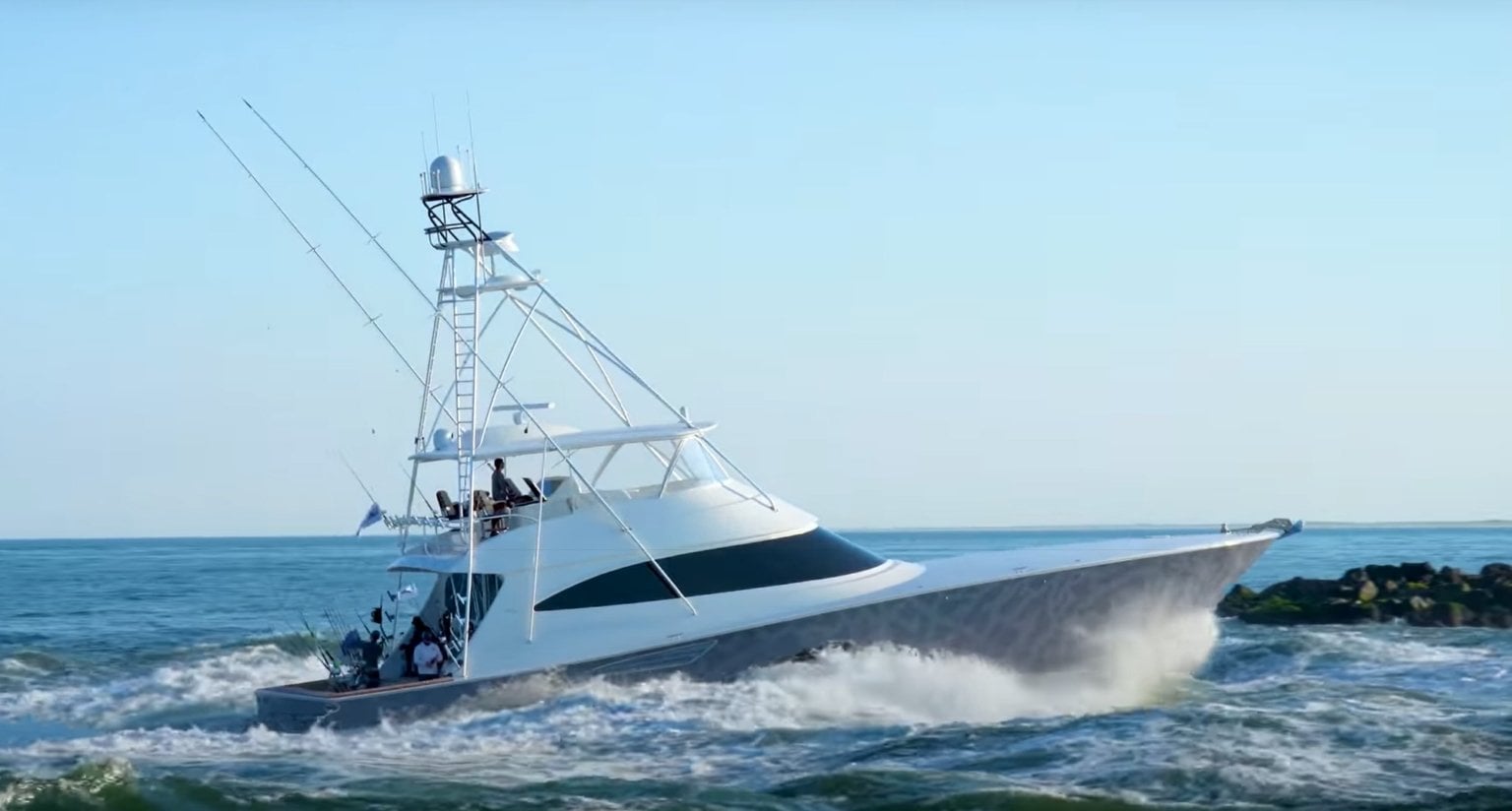 Inside Michael Jordan's CATCH 23 Yacht • Viking • 2018 • Value $8 million