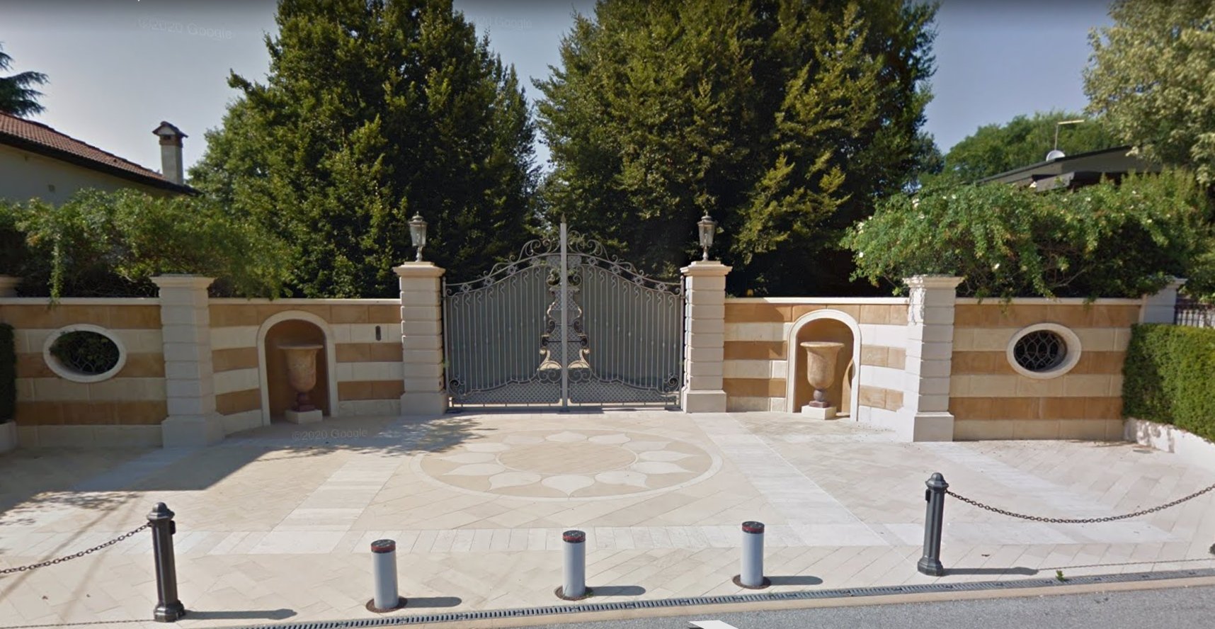 ENNIO DORIS • 1940-2021 • Patrimonio netto $3,4 miliardi • Casa • Yacht ...