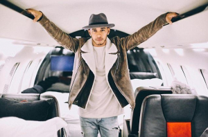 LEWIS HAMILTON • Net Worth $200 Million • Bombardier Challenger ...