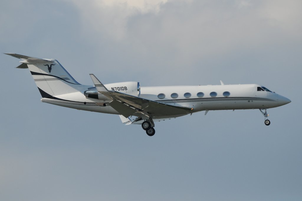 DAN BILZERIAN • Net Worth $150 Million • Gulfstream GIV • Private Jet ...