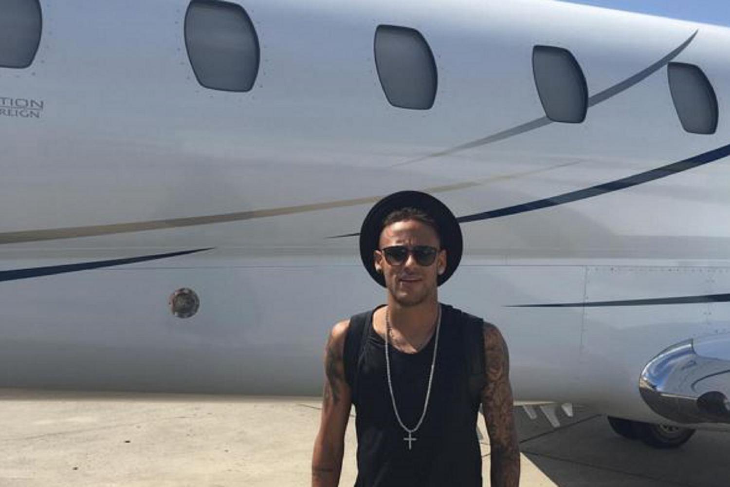 The Luxurious Lifestyle of Neymar da Silva Santos Jr: Private Jets ...