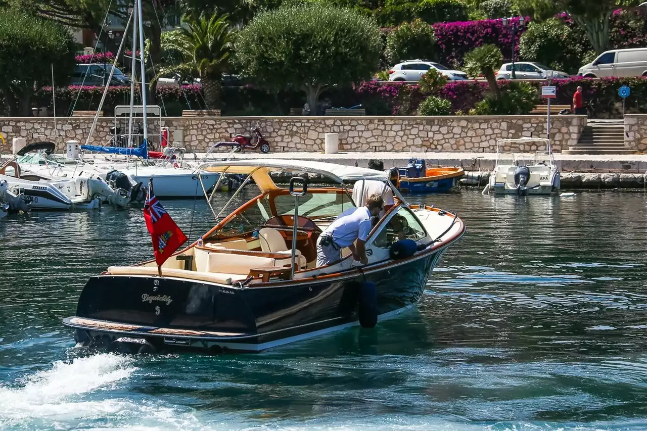 HULLBILLY Yacht • Alan Jackson's $8M Sportfisher