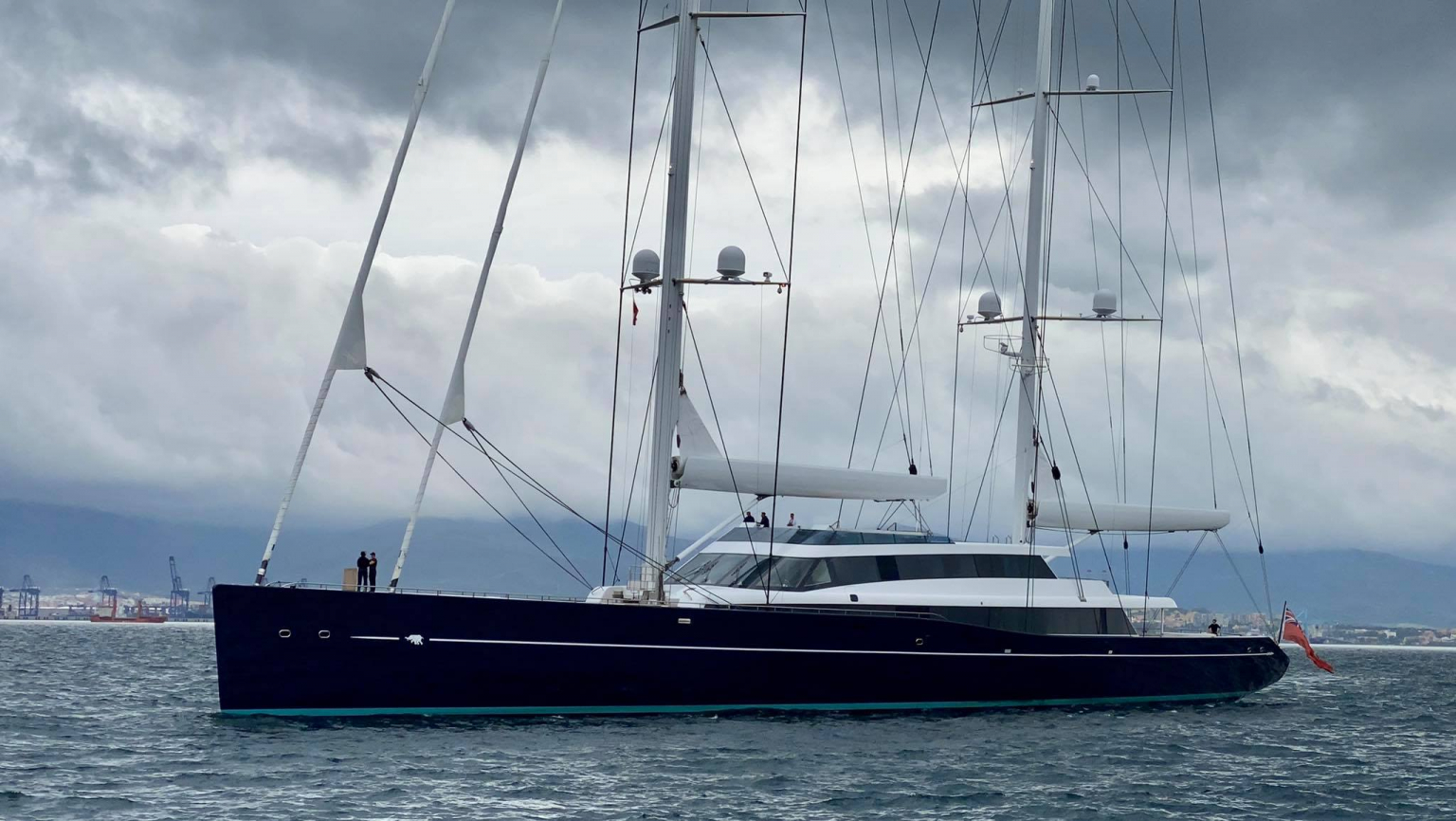 Inside Sailing Yacht Aquijo - Oceanco / Vitters - 2016 - Valeur 100M ...