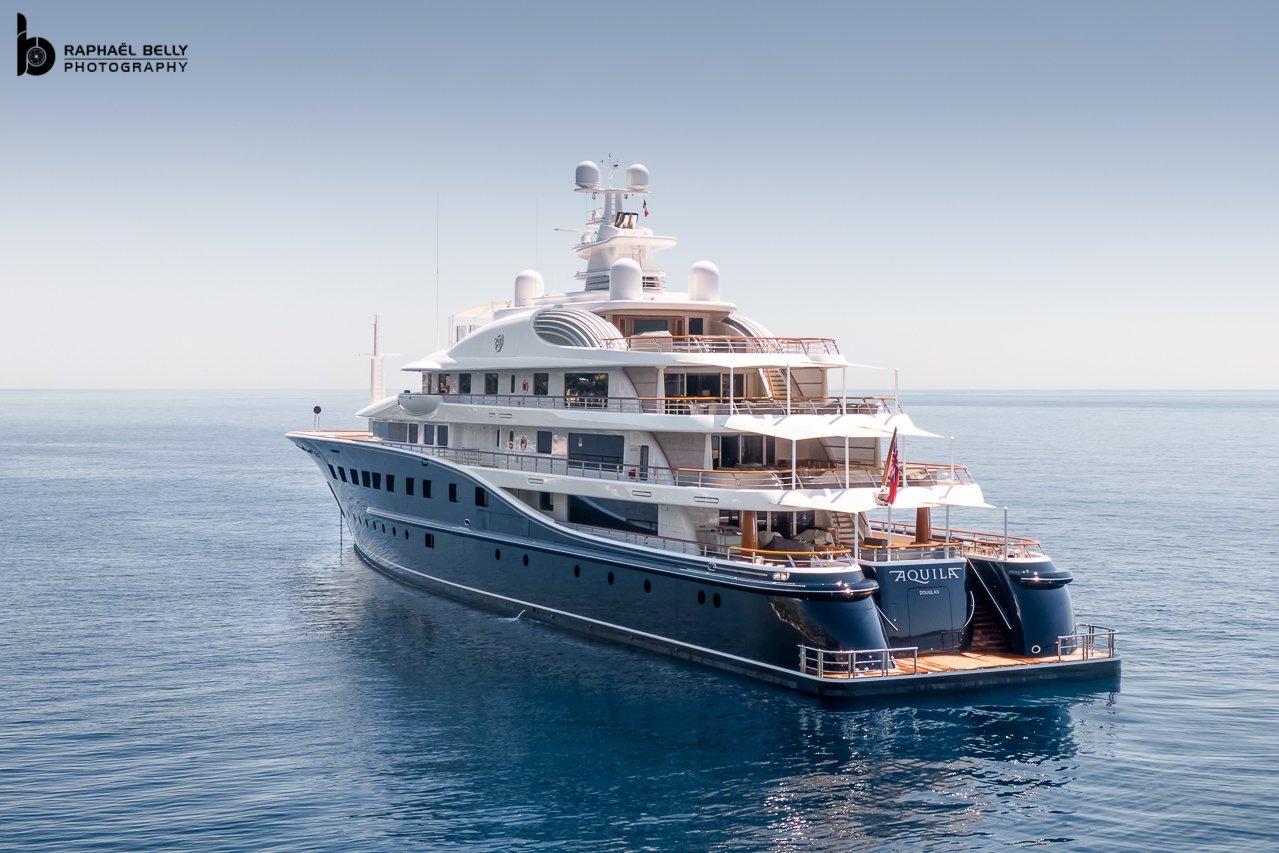 Aquila yacht store