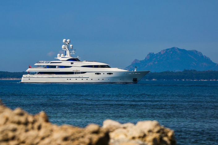 Inside ZENOBIA Yacht • Abeking & Rasmussen • 2002 • Value $40,000,000 ...