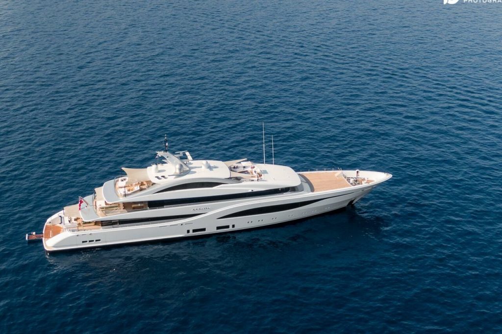 Yacht Arrow • Feadship • 2020 • Photos & Video