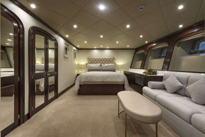 Inside THE WELLESLEY Yacht • Oceanco • 1993 • Value $15,000,000 • Owner ...