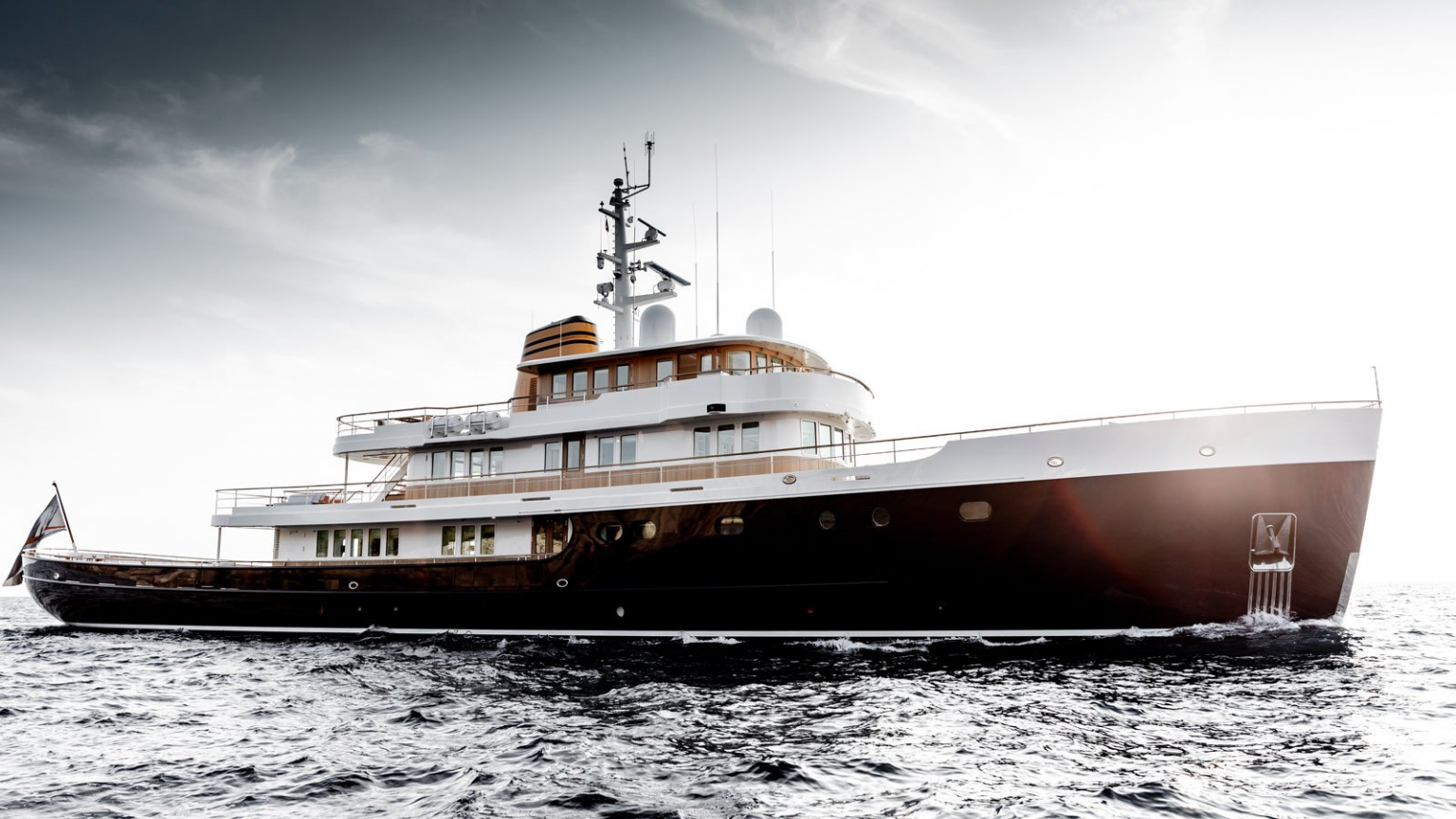 ROLLY RIDDER VAN RAPPARD • Net Worth $800 Million • House • Yacht ...