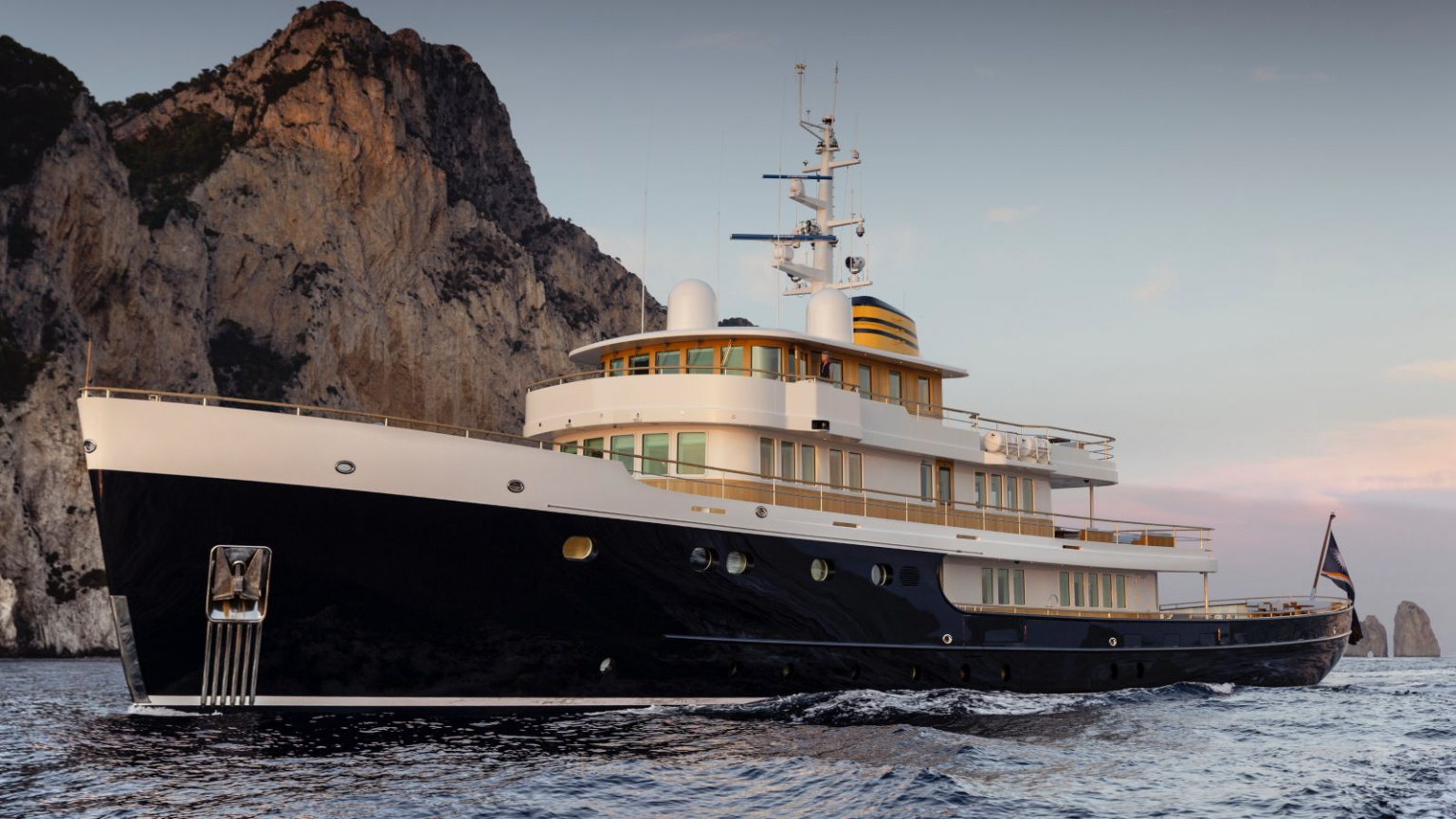 ROLLY RIDDER VAN RAPPARD • Net Worth $800 Million • House • Yacht ...