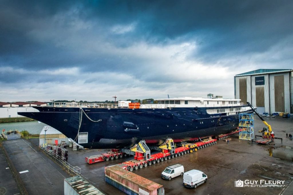 Jeff Bezos Yacht Koru : le summum du luxe et de la sophistication