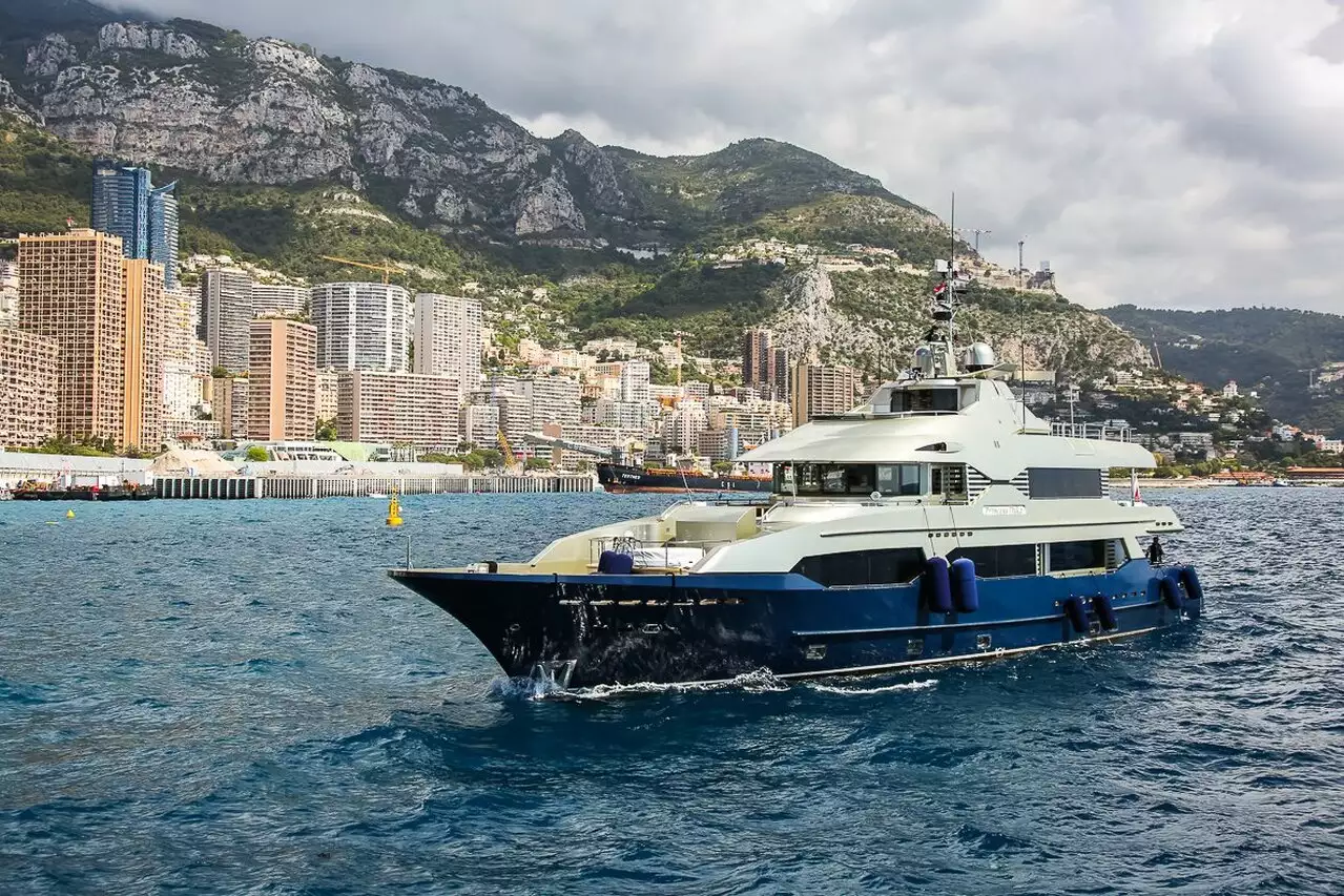 PRINCESS ILUKA Yacht • Robert McVicker $4M Superyacht