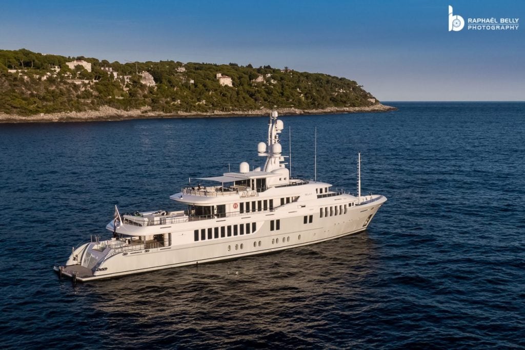 BELLA II Yacht • US Millionaire $18M Superyacht • Turquoise Yacht • 2008