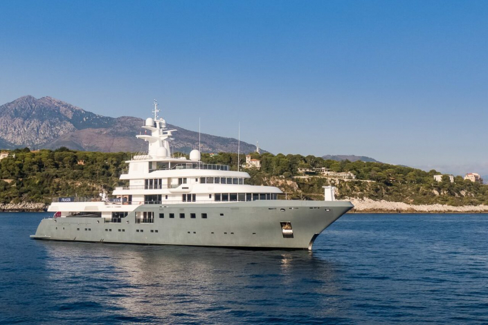 Inside PLANET NINE Yacht • Admiral • 2018 • Value $100M • Owner Nat ...