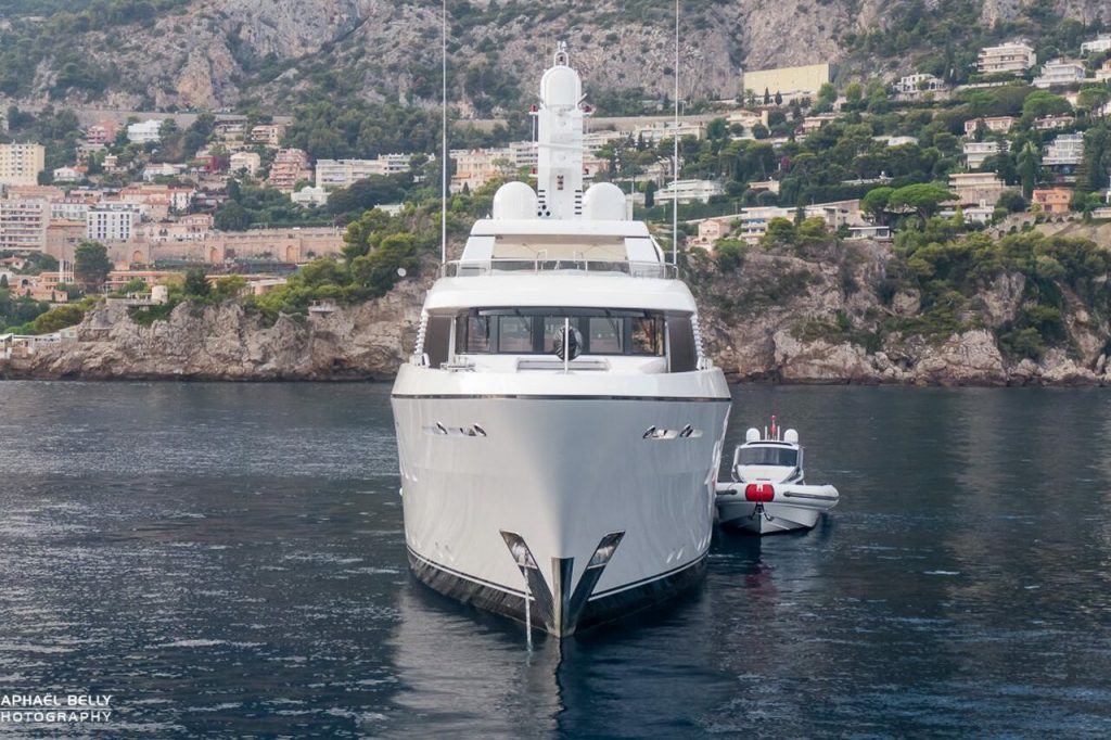 Yacht GLADIATOR • Feadship • 2010 • Location (Live)