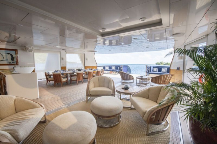 Inside ACRTIC P Yacht • Schicau Unterweser • 1969 • Value $80M • Owner ...
