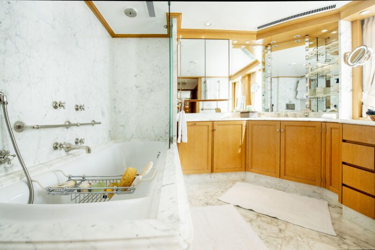 Inside ACRTIC P Yacht • Schicau Unterweser • 1969 • Value $80M • Owner ...