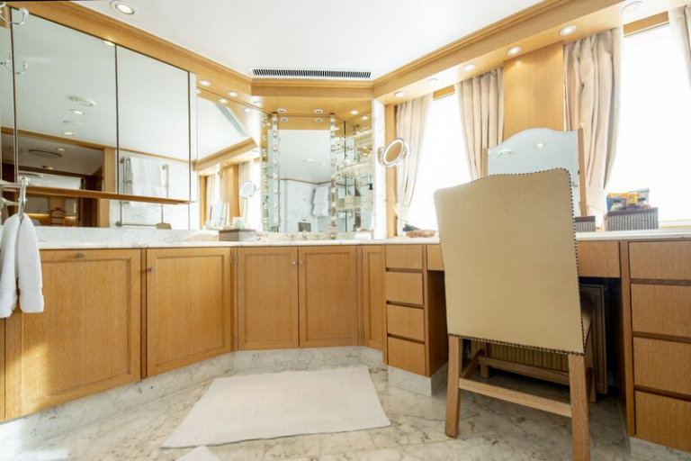 Inside ACRTIC P Yacht • Schicau Unterweser • 1969 • Value $80M • Owner ...