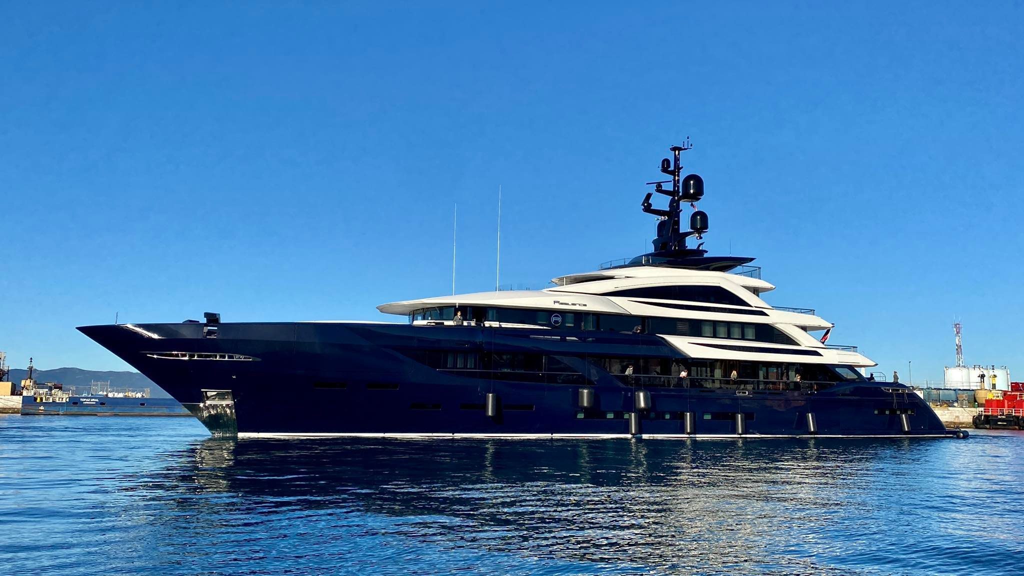 RESILIENCE Yacht • Geoff Wilding $65M Superyacht