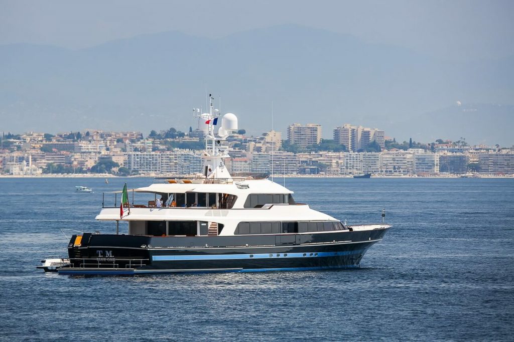 Yacht TM BLUE ONE • Picchiotti • 1988 • Photos & Video