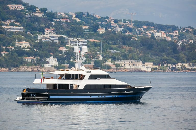 Inside TM BLUE ONE Yacht • Picchiotti • 1988 • Value $15,000,000 ...