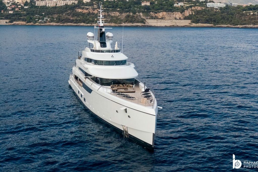 Yacht Triumph • Benetti • 2021 • Photos & Video