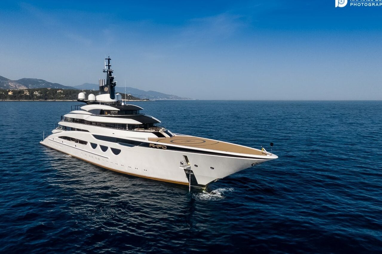 AHPO Yacht • Le superyacht de $350 millions du milliardaire basé à Londres
