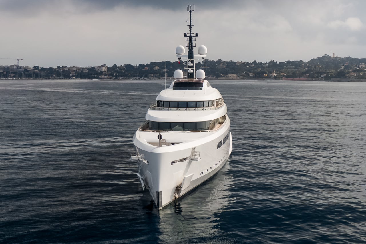 VAVA II Yacht • Ernesto Bertarelli $150 Million Superyacht