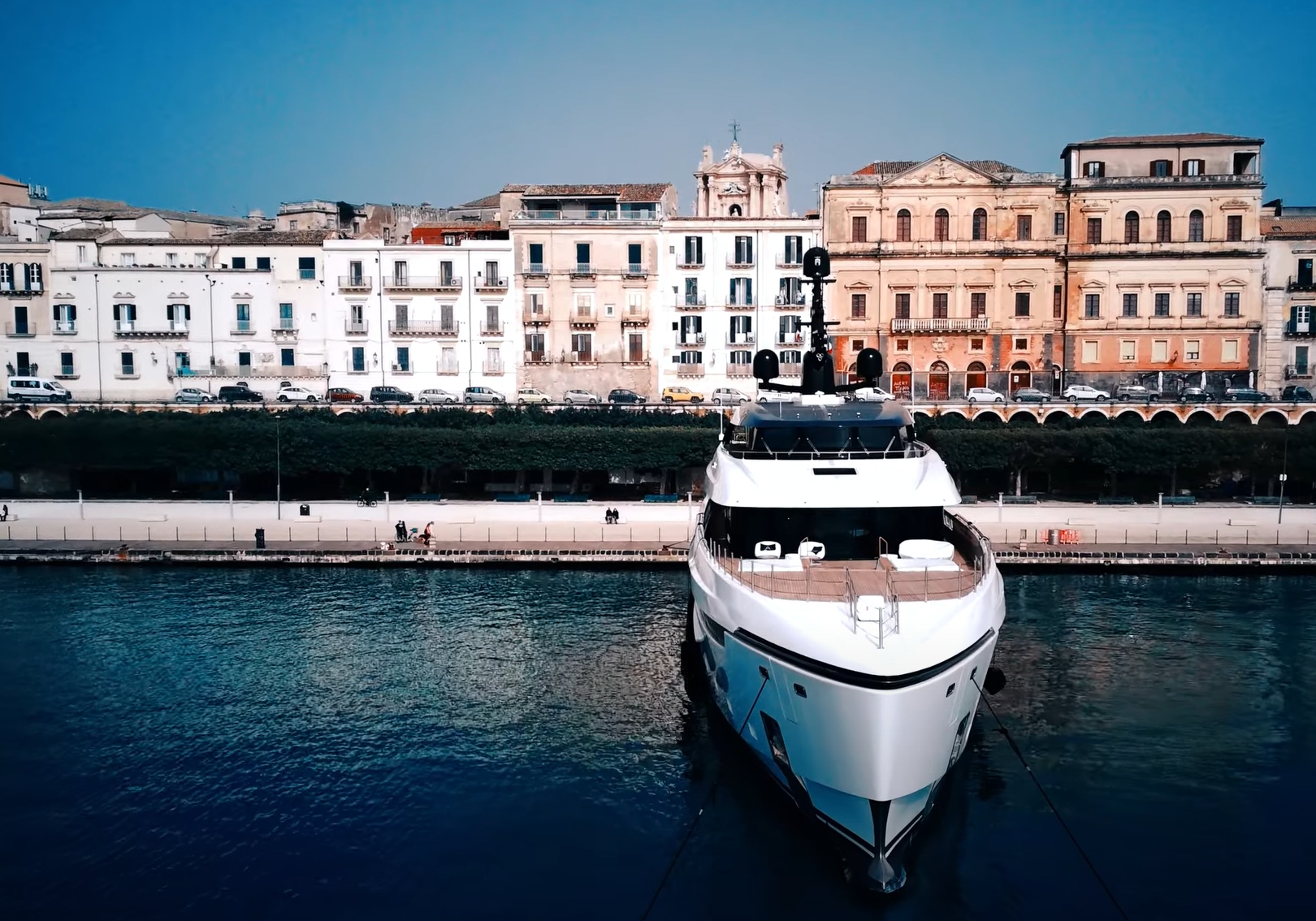 ALCHEMIST Yacht • Fernando Espinosa Abdala $70M Superyacht