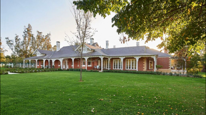 Sir MICHAEL HINTZE • Net Worth $3 Billion • House • Yacht • Private Jet