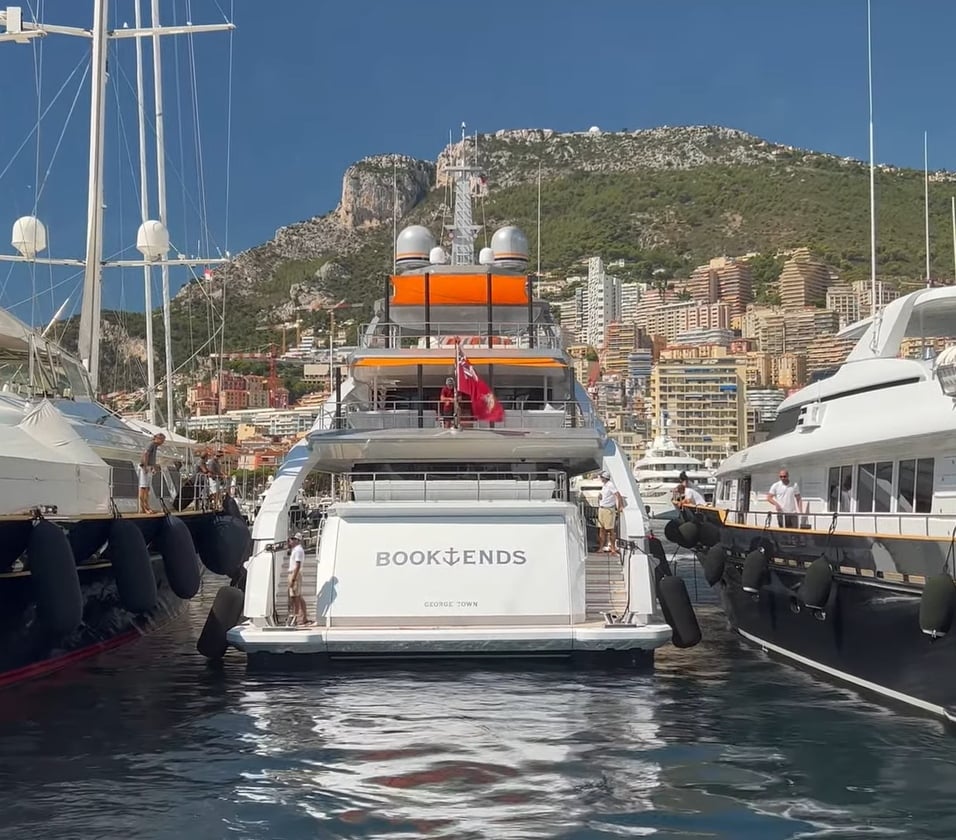 Yacht BOOK ENDS • Heesen Yachts • 2022 • Location (Live)