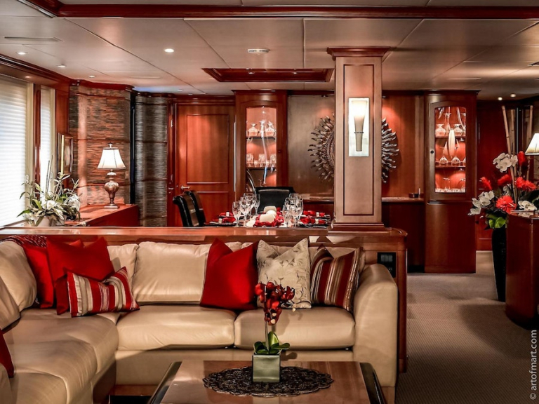 Inside MURPHY'S LAW Yacht • Delta Marine • 1998 • Value $6,000,000 ...